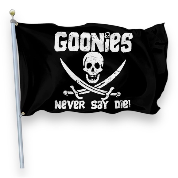The Goonies | Wall Decor | Nwt Goonies Never Say Die Flag 3ft X 5ft ...